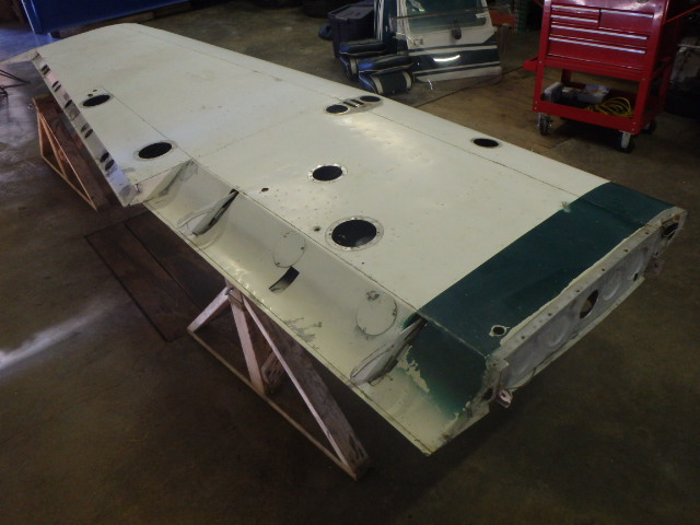 Cessna 0426005-98 STRUCTURE ASSEMBLY - RH WING STD RANGE (WING TIP RIB ...